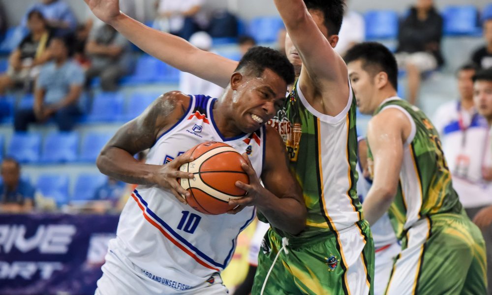 Manila Stars weather Robbie Manalang heater, punch MPBL North semis ...