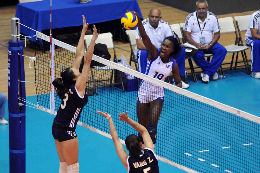 Cignal makes import change as Jennifer Alvarez replaces Bedart-Ghani ...