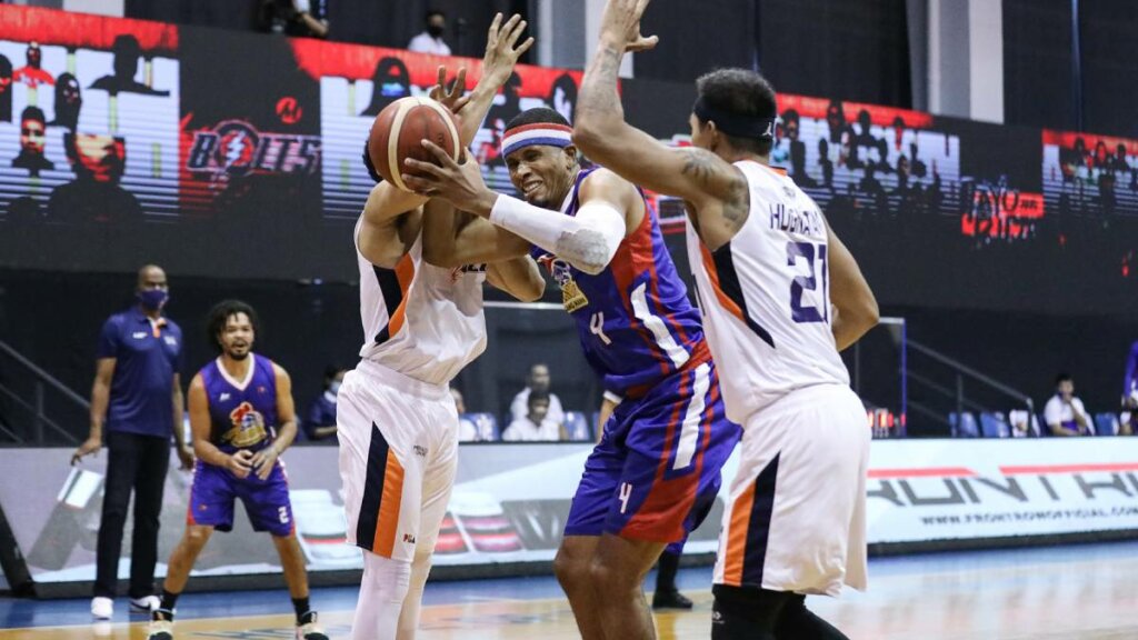 Rafi Reavis back for 19th PBA season, renews with Magnolia