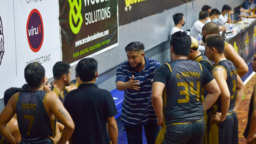 Who is Siquijor head coach Joel Palapal?