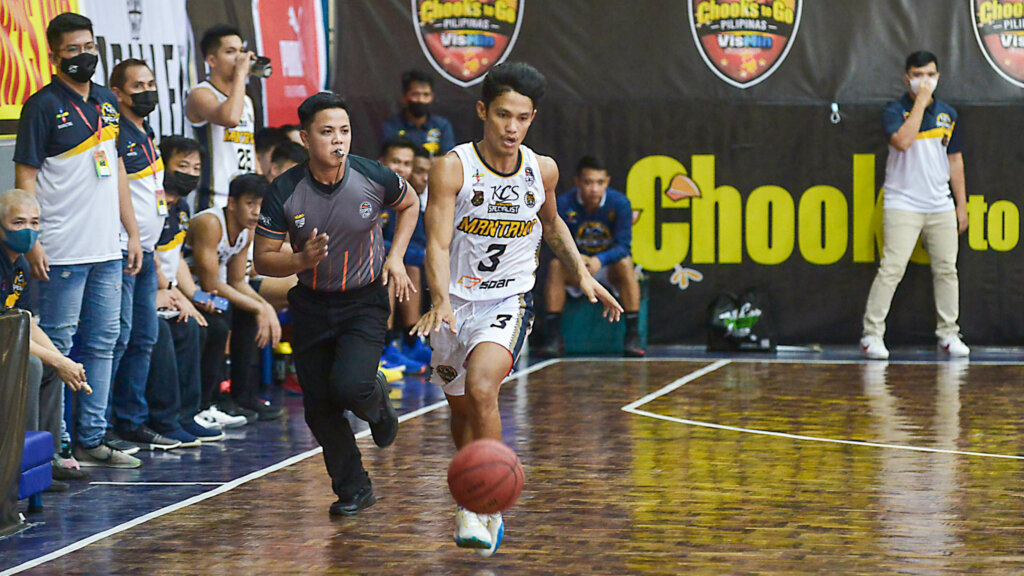 Steve Castro catches fire as KCS-Mandaue cruises to seventh win in VisMin