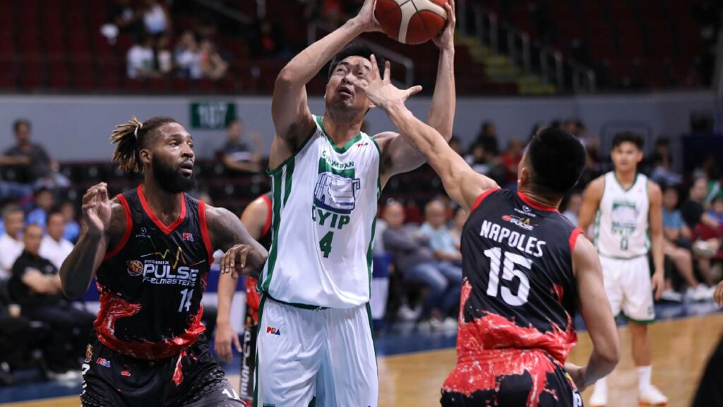 Journeyman Jay-R Reyes, 37, calls it a career