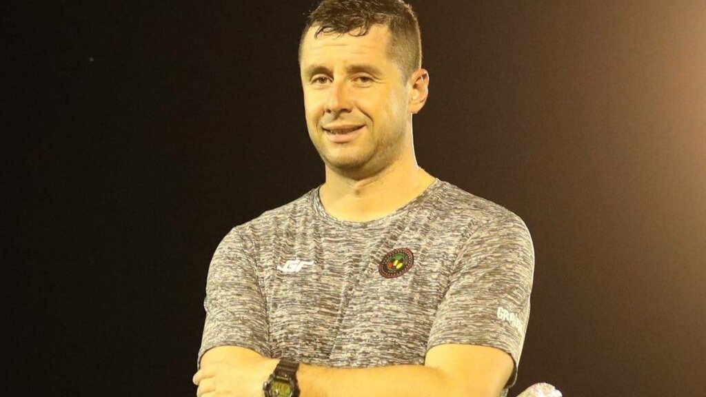 Kaya-Iloilo, coach part ways as Graham Harvey returns to Redlands