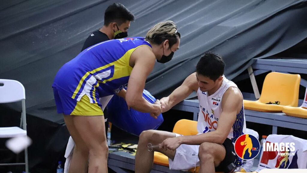 Troy Rosario, Jackson Corpuz make peace after PBA Finals