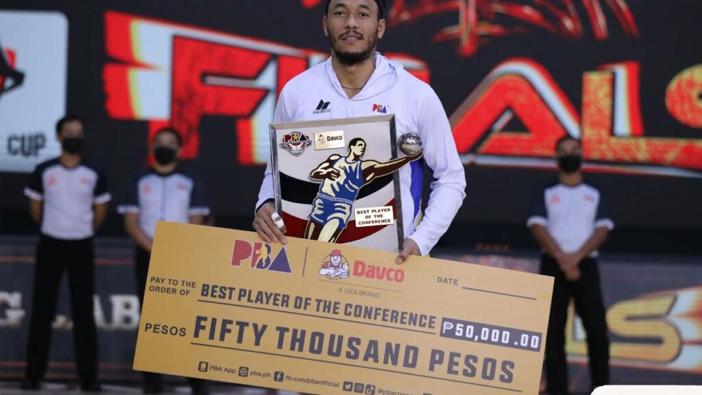 Calvin Abueva hailed as PBA BPC to complete redemption campaign