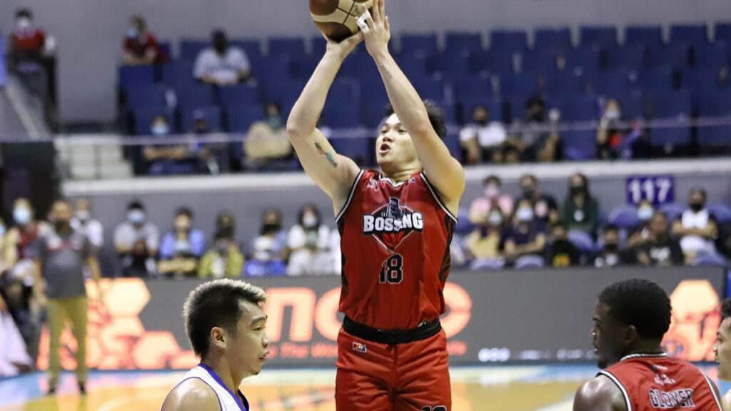 Paul Desiderio suffers torn ACL