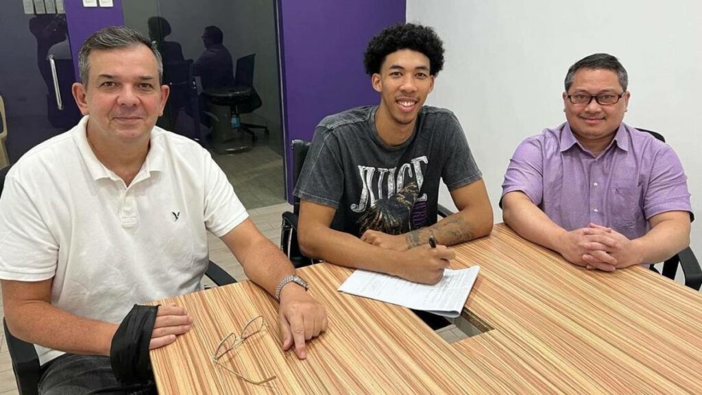 Converge finally signs Tyrus Hill to two-year deal