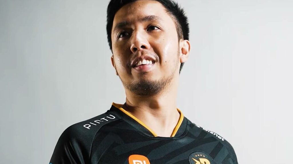 RRQ Hoshi taps Arcadia as coach