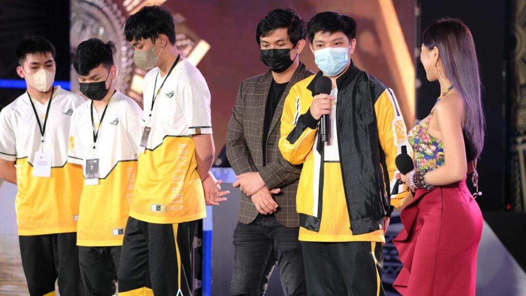 Pheww uses negative comments on him as constructive criticism