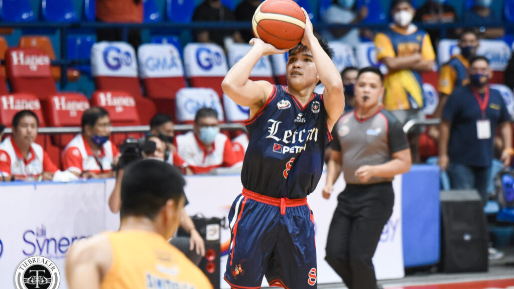 Kurt Reyson pays tribute to late Letran chaplain the best way he can