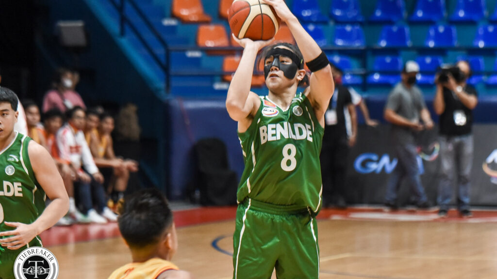 NCAA 98: Benilde's 'Big Three' runs roughshod on Baste, goes to 2-0