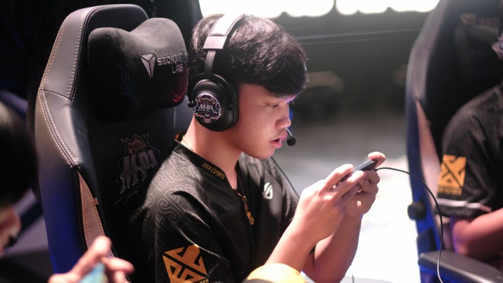 KyleTzy hailed MPL PH 10 Rookie of the Season