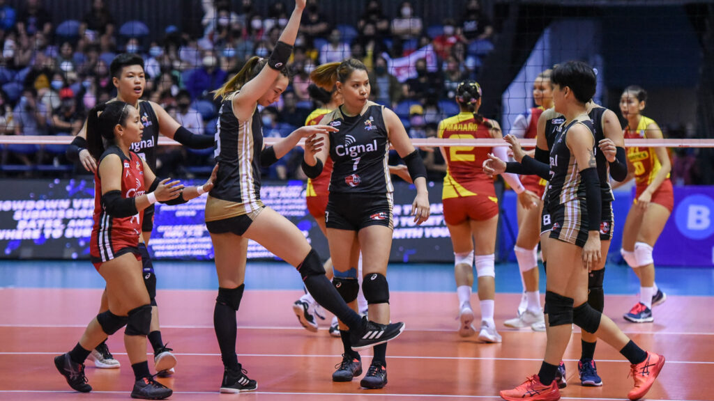 PVL: Cignal boosts semis bid, dims F2 Logistics' chances