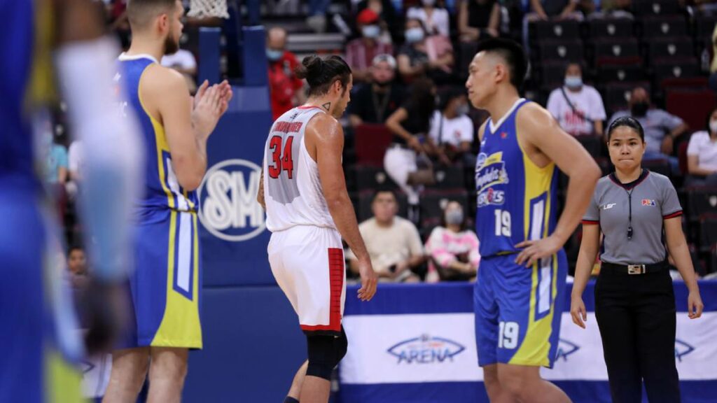 LA's talk fires up Japeth after Standhardinger ejection