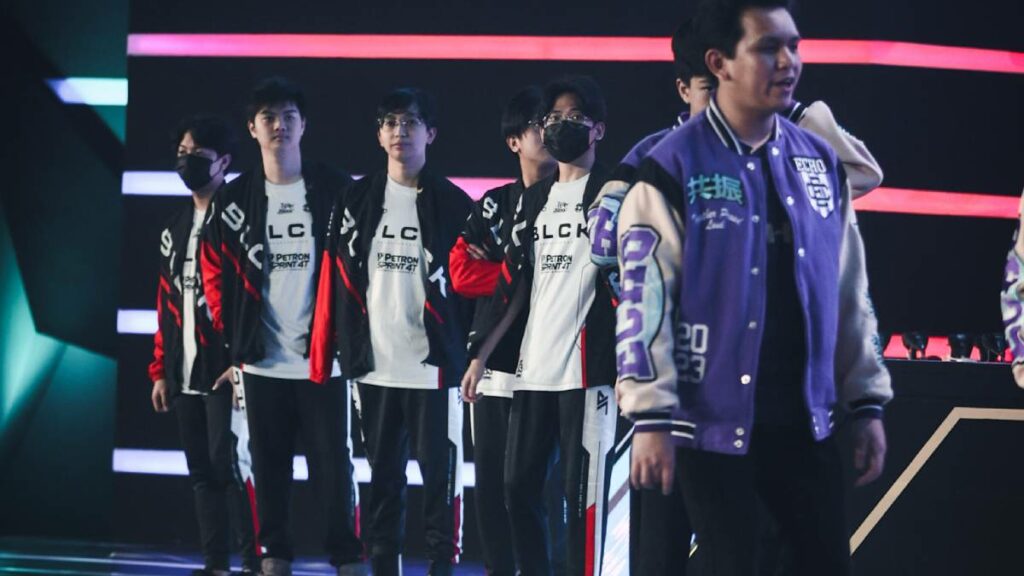 KarlTzy out to spoil Blacklist feat, make own history