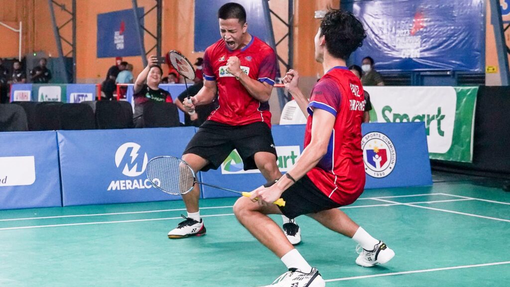 Solomon Padiz, Julius Villabrille sweep Algerian foes in BWF Worlds debut
