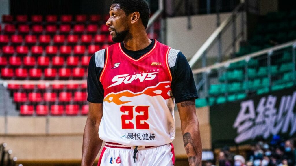 Rain or Shine brings in ex-Gavina player Jordan Tolbert as new import