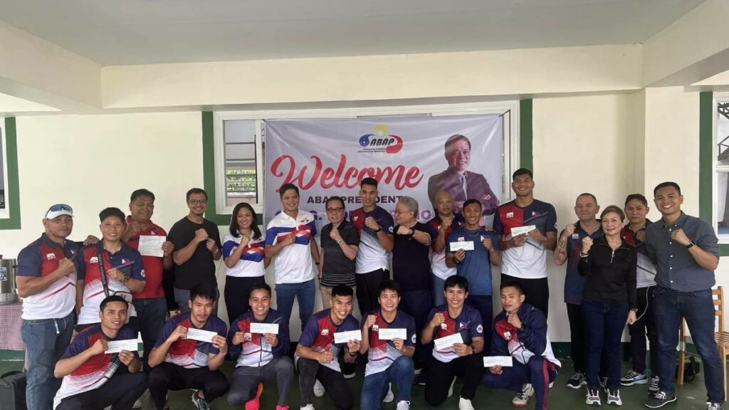 National boxers welcome new ABAP prexy Puno at Baguio HQ
