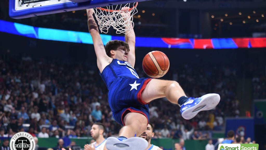 FIBA: Reaves, USA put on show in rout of Greece, advance to Round 2