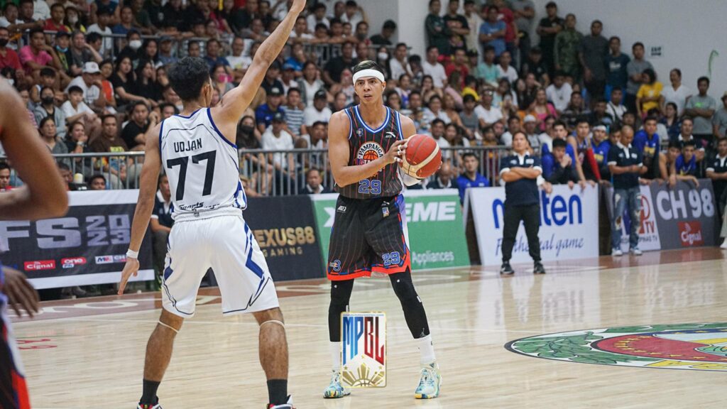 Goodbye, PBA? Not yet, says Arwind: 'Gusto ko pa rin magretiro sa liga'