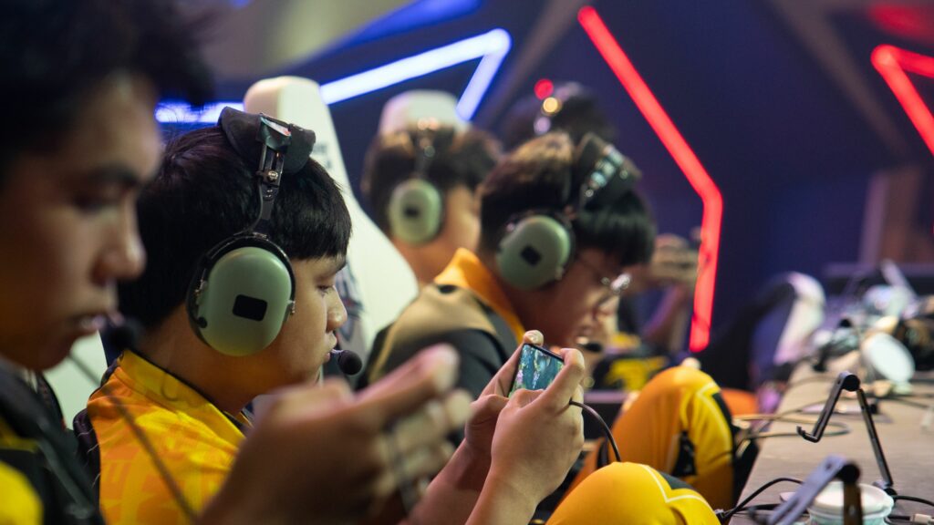 MPL PH: AP.Bren boosts upper bracket bid with sweep of Minana