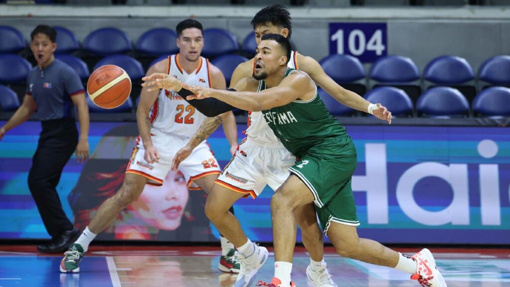 Stephen Holt hardly affected by silent debut: 'It's just one loss'