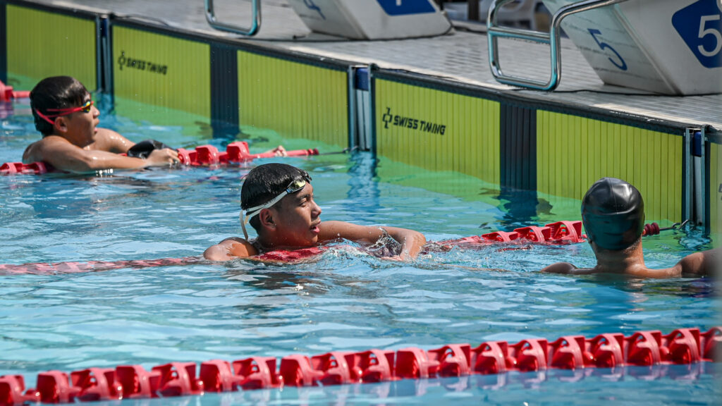 UAAP 86 Swimming: Aishel Evangelista, Marcus De Kam, 4x50 team power ...