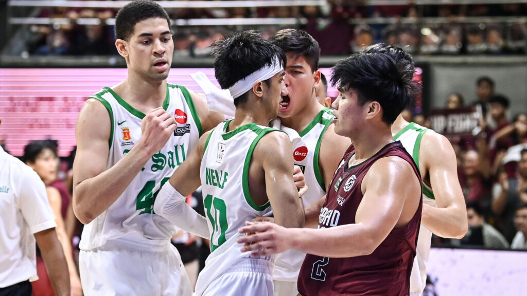 Joaqui Manuel proves in Game 2 that he always has his brothers' backs