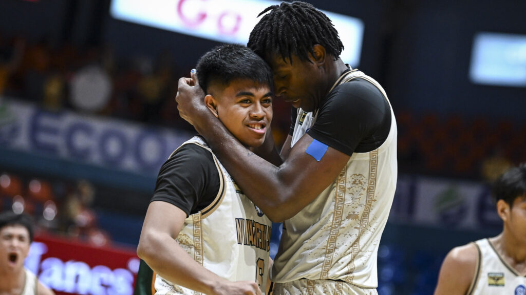 Collins Akowe looks to fulfill promise to Kevin De Castro