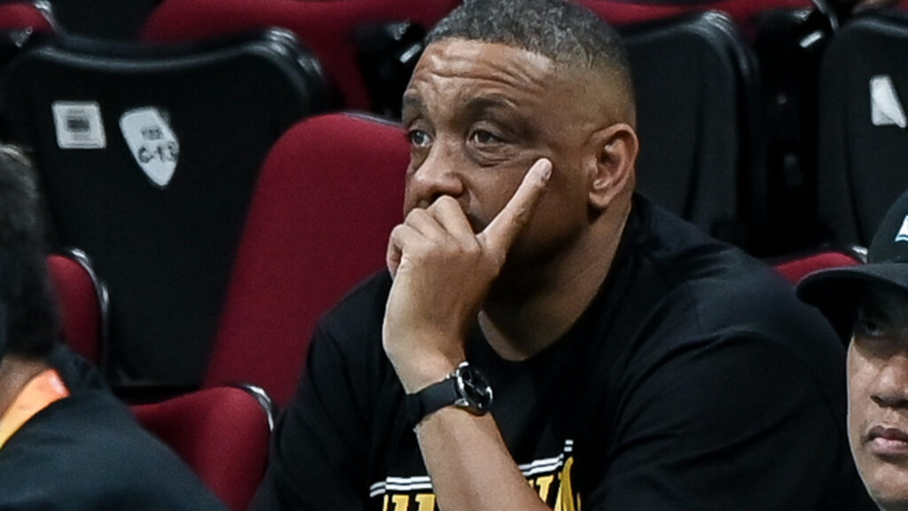 Sean Chambers adds flair to Tim Cone's 'Triangle' at FEU