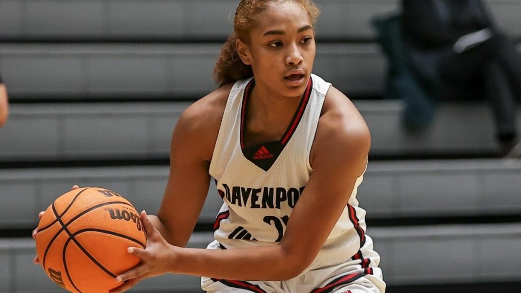 Amyah Espanol commits to FEU, turns down UST offer post Davenport stint
