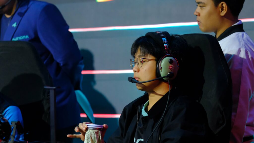 Edward battles mixed emotions after Aurora ousts ex-team Blacklist