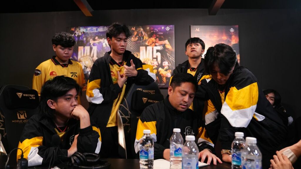 Fnatic ONIC takes cautionary lesson from Aurora's shocking early M6 exit