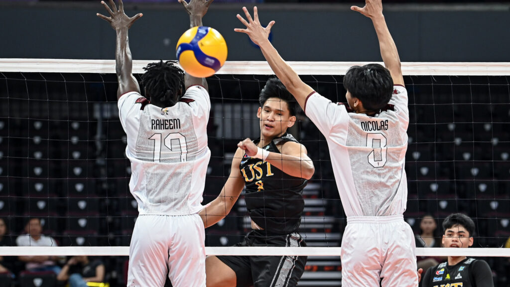 Colinares, Macam lead UST past UP for solo second in UAAP Men's Volleyball