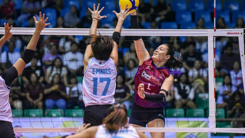 Molde, Wong tow Choco Mucho past Galeries Tower to open PVL on Tour run