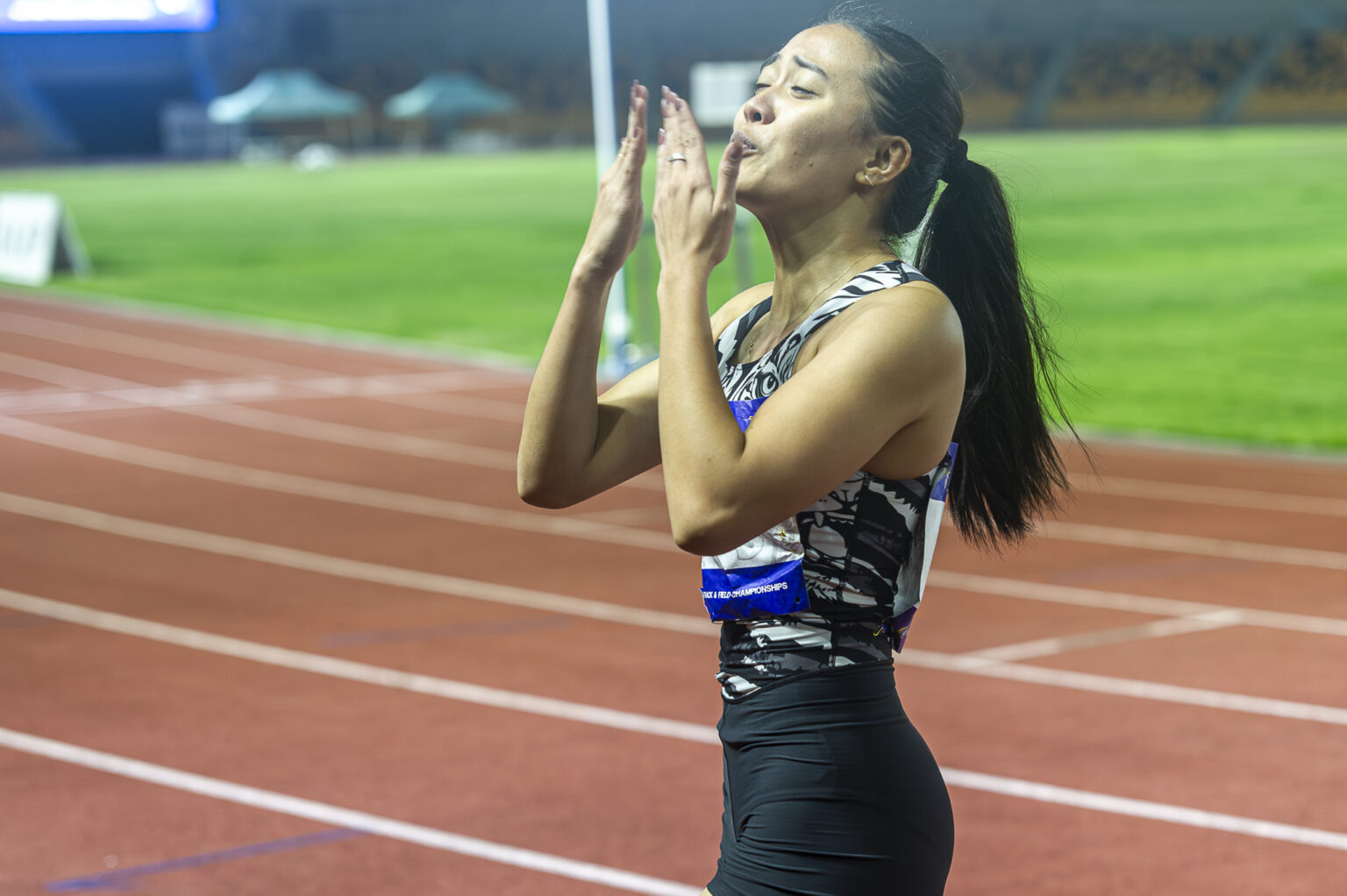 Azeneth Serat smashes 16-year UAAP record, powers UST to early lead in ...